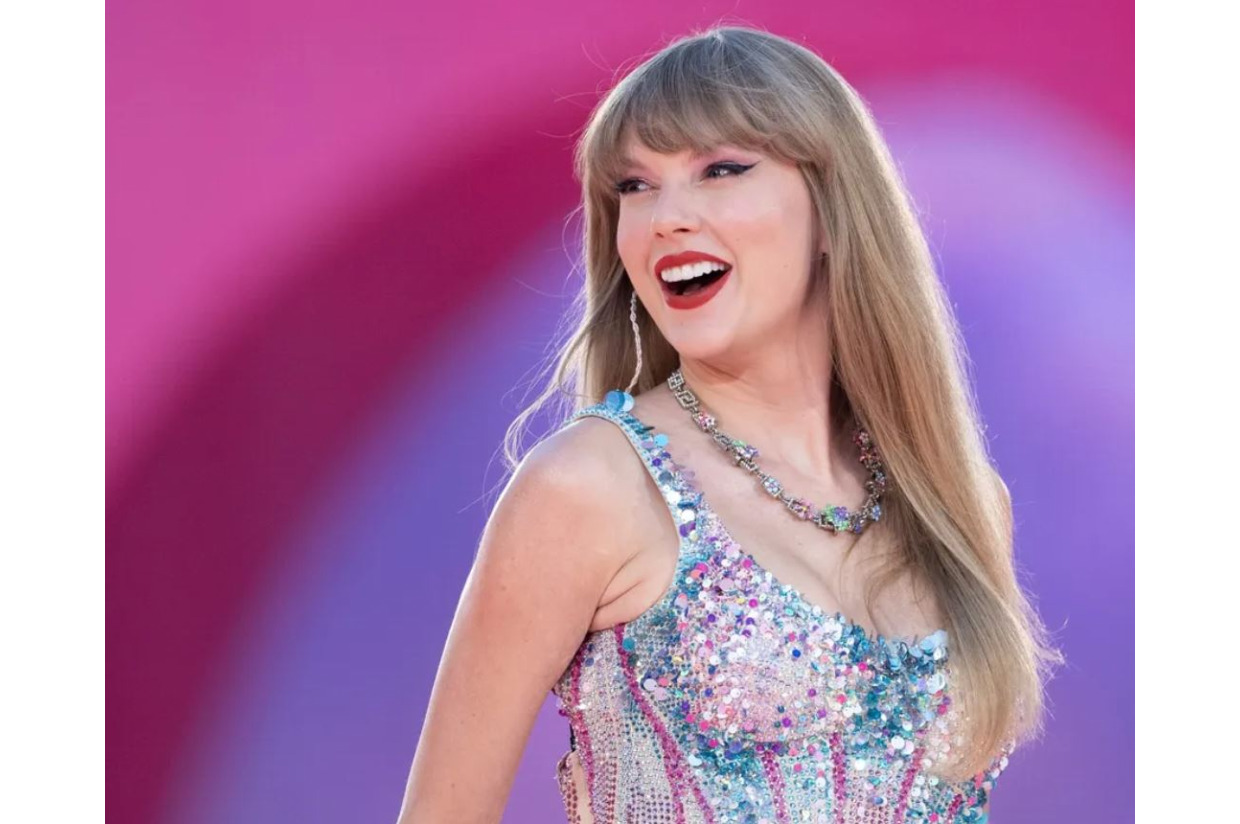 Ultimate Taylor Swift Vinyl Collection and Turntable! | Fall 2023 ...