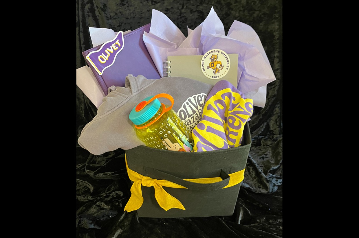 Spirit Pack-2 | Benner Library Homecoming Silent Auction | Olivet ...