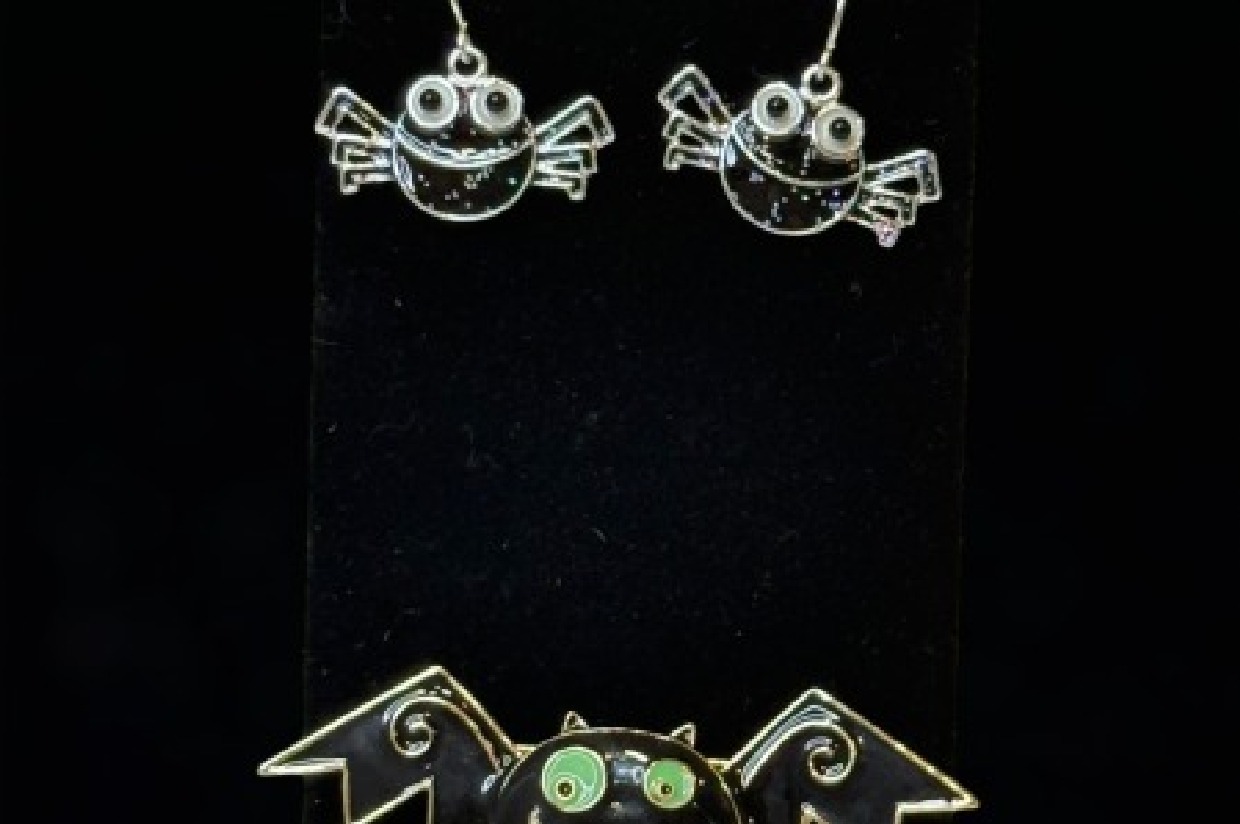Ruff Life Rescue Wear Halloween Bat Pin & Spider Earrings | Lily's Pad ...