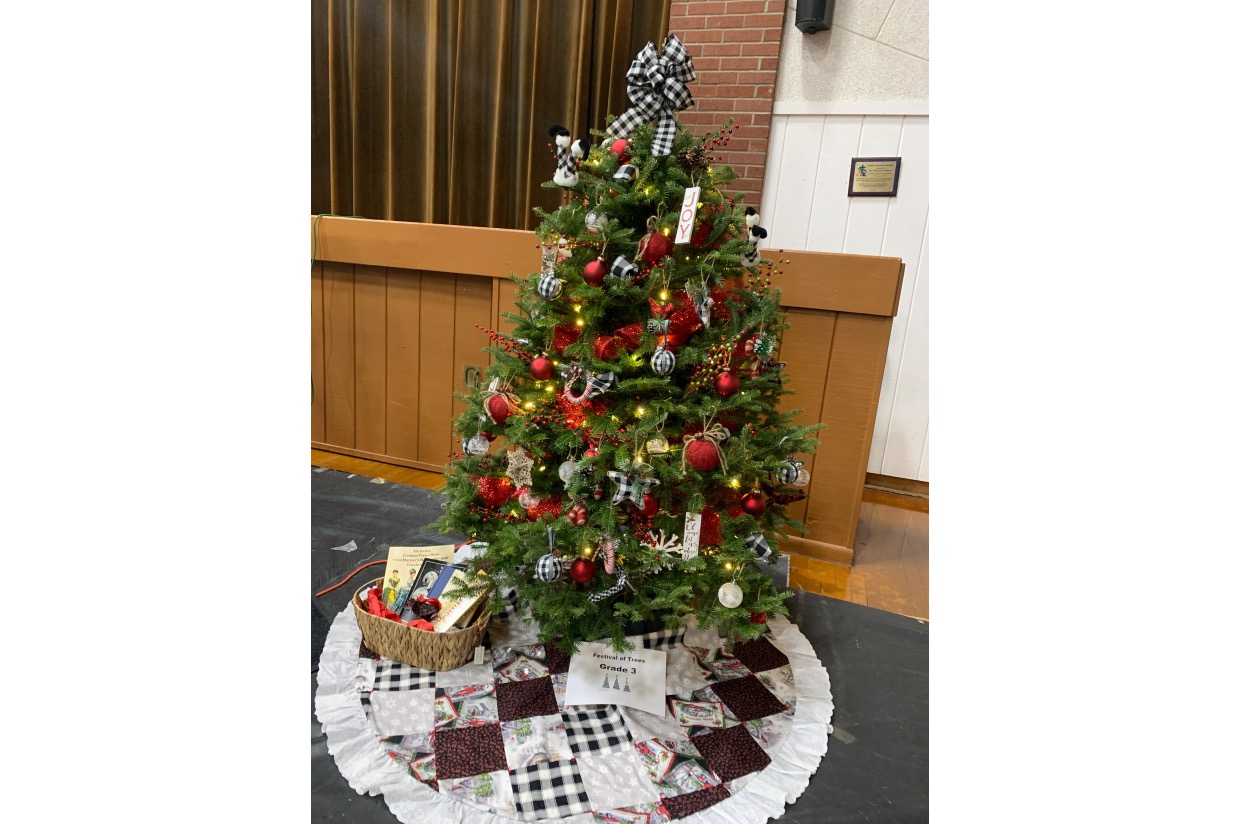 A Victorian Christmas Tree | St. James 200th Anniv Festival of Trees ...
