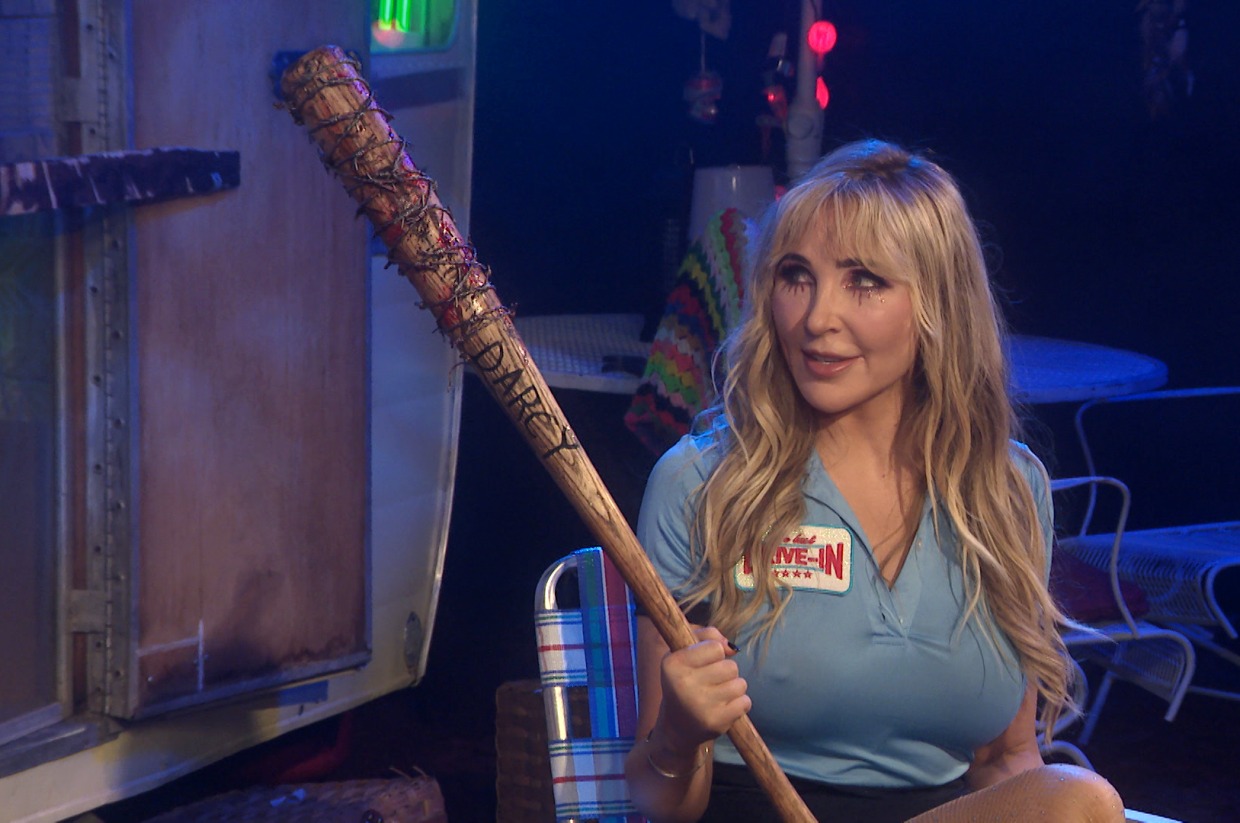 "Darcy" Barbed-Wire Baseball Bat | Joe Bob's Christmas Carnage | Joe ...