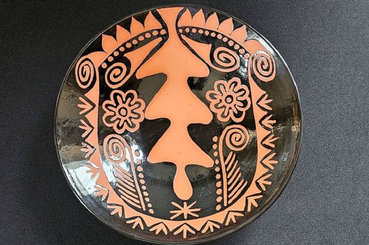 #7- AKA PEREYMA POTTERY- LEGACY ITEM | Palette of Preservation- An Art ...