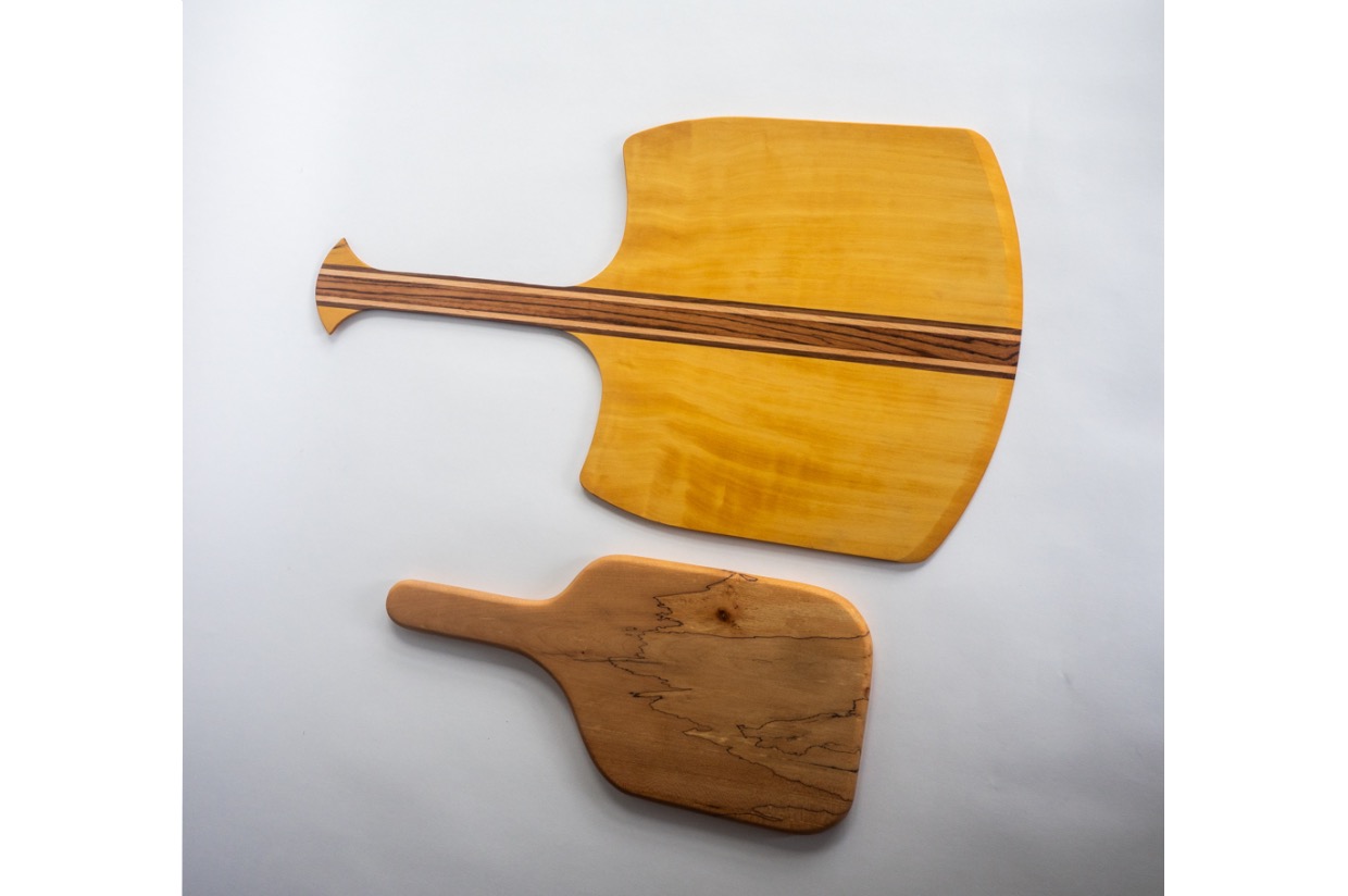 306 Handmade Pizza Peel & Cheese Board | Online Auction Catalog ...