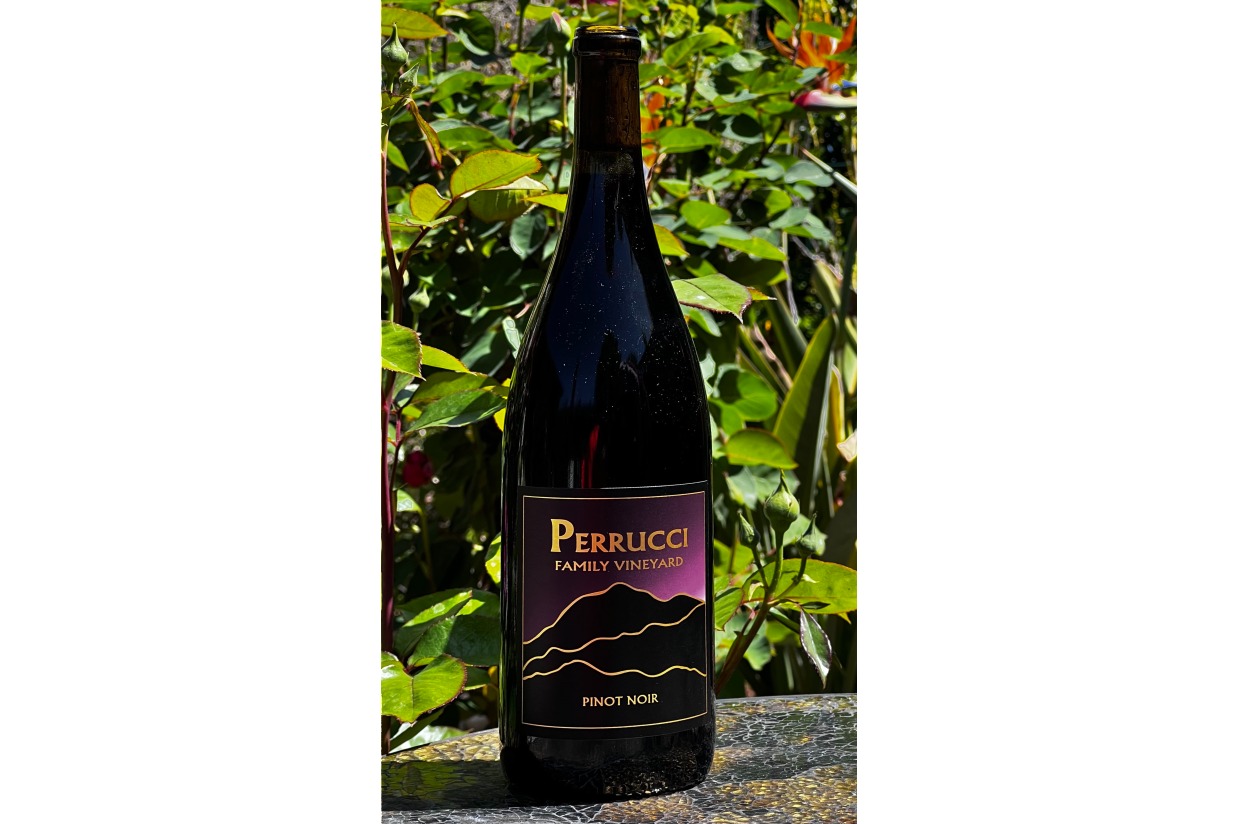 Pinot Noir — Ukraine Needs Our Help! — Fundraiser for Ukraine | BetterWorld