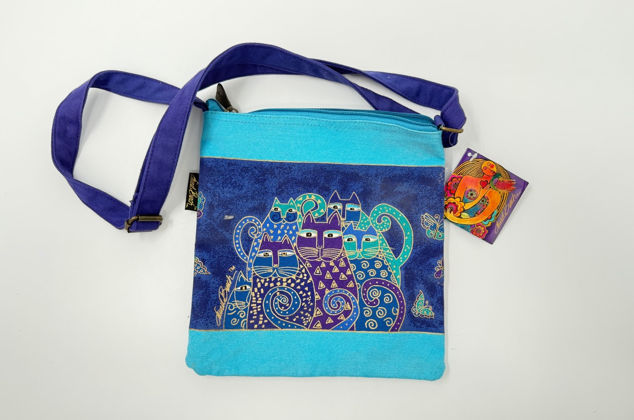Laura Birch Purse | Spring Auction 2025 | Handsome Dan's Rescue ...