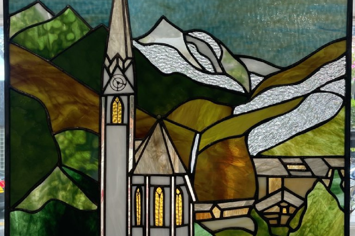 12) Fiscus Glassworks | Grace Christian Academy Gala Silent Auction ...