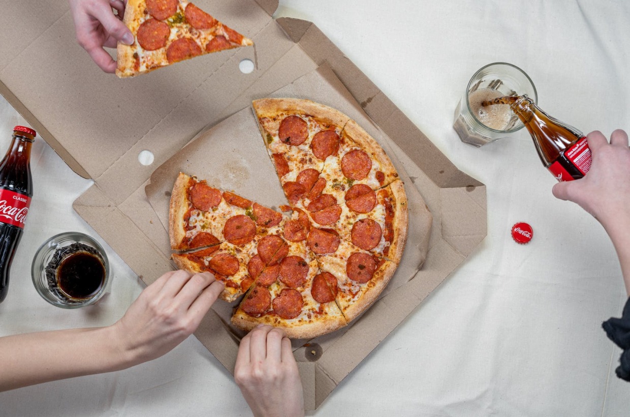 #214 - Pizza Delivery Lunch at School with Mrs Dion 3D | Parent Social ...