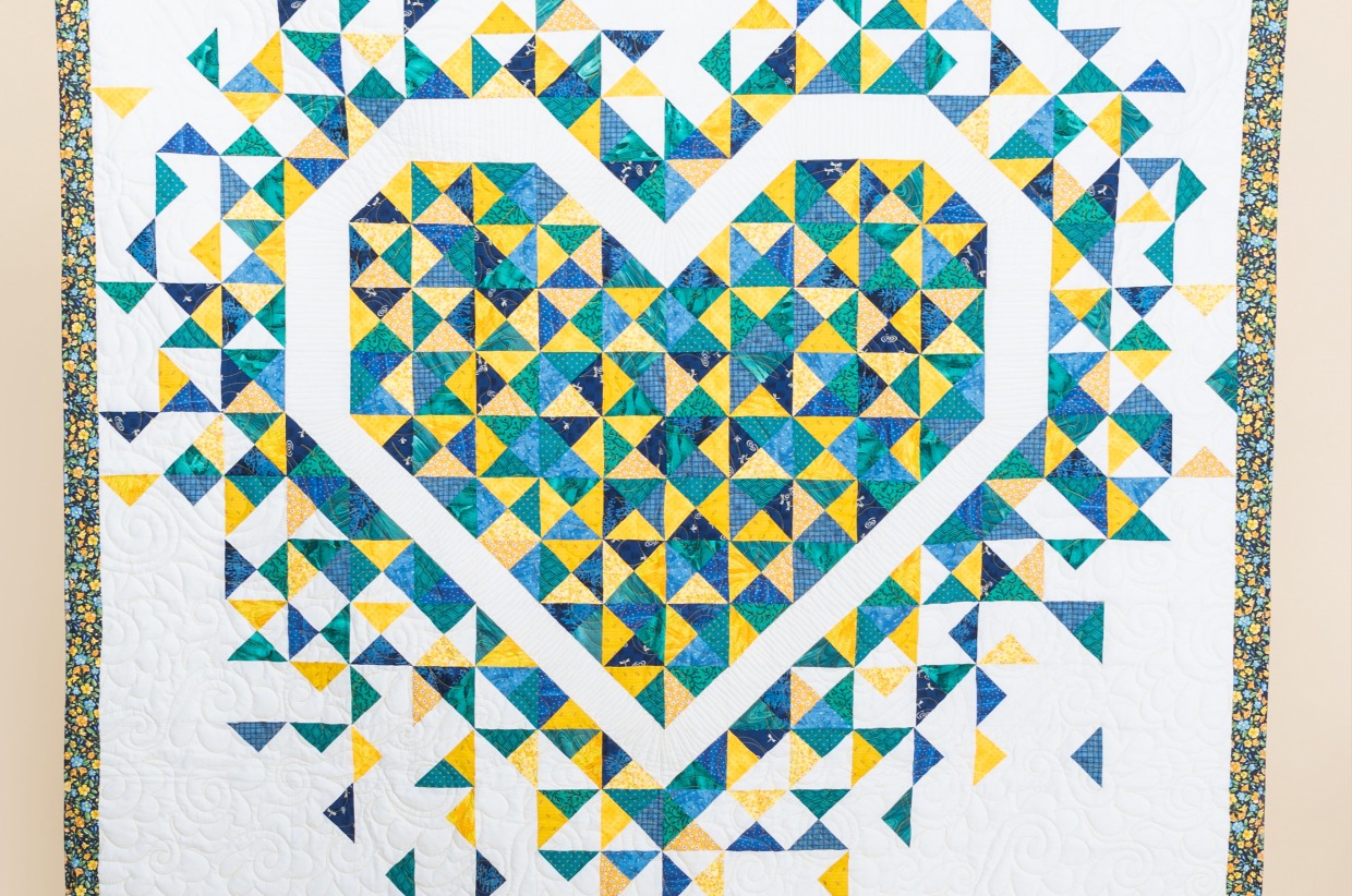 Exploding Heart quilt | Christikon 2024 Benefit Auction | Christikon ...