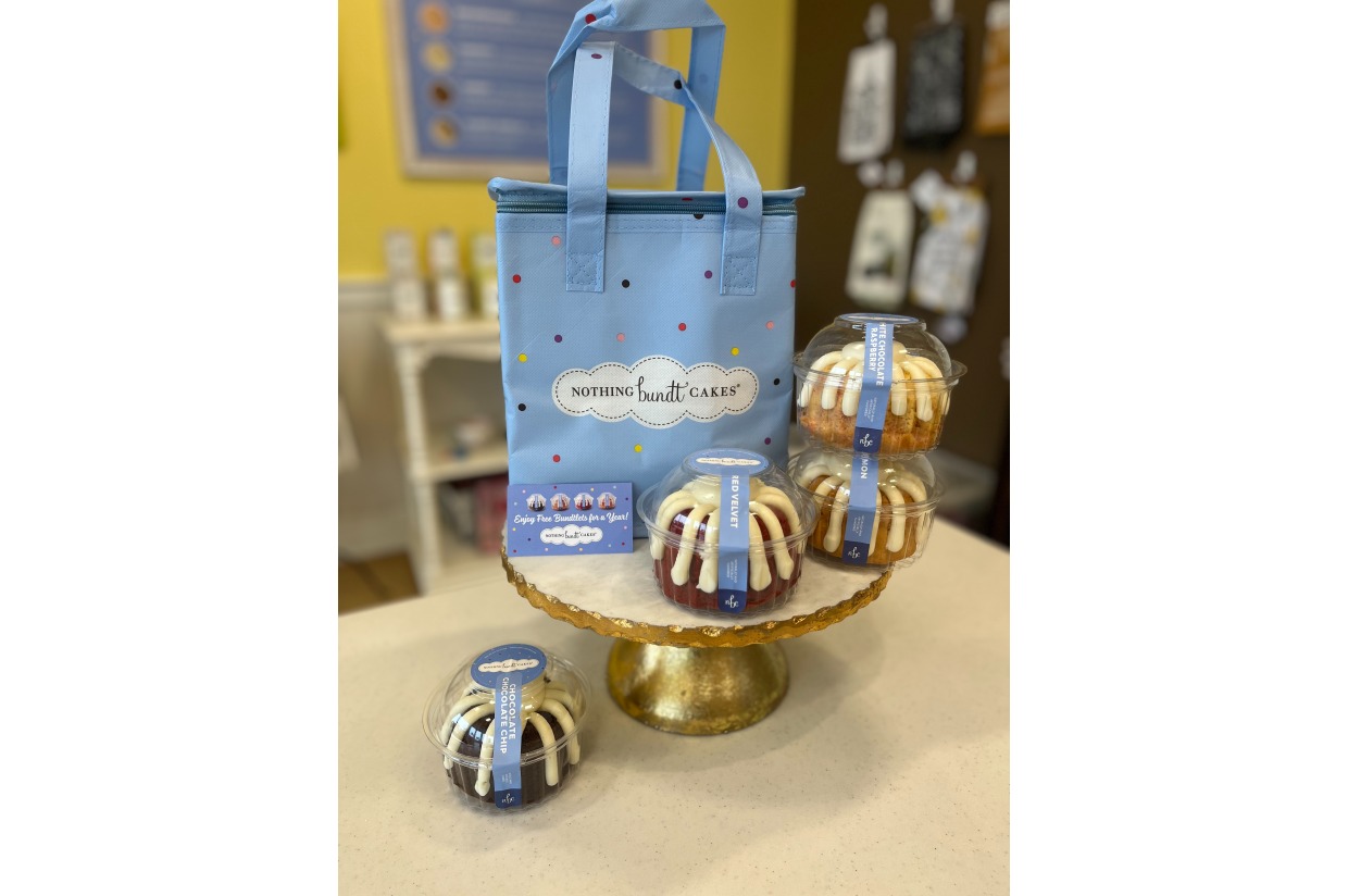 #40 - NOTHING BUNDT CAKES BUNDTLET PUNCH CARD AND BAG | Altrusa Fall ...