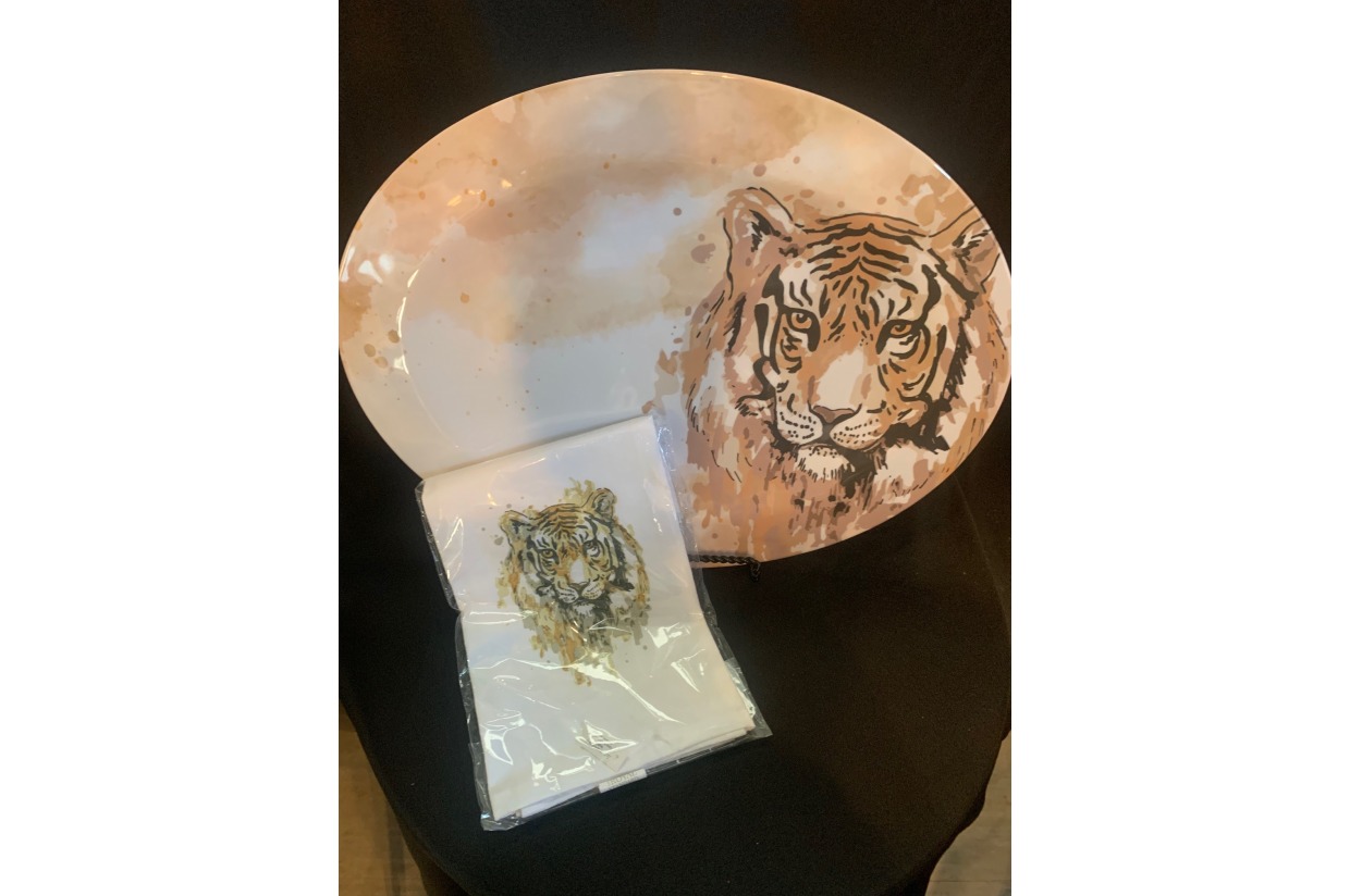 #624 SOLD Tiger Platter and Tea Towel | Roy's Kids Annual Auction 2025 ...