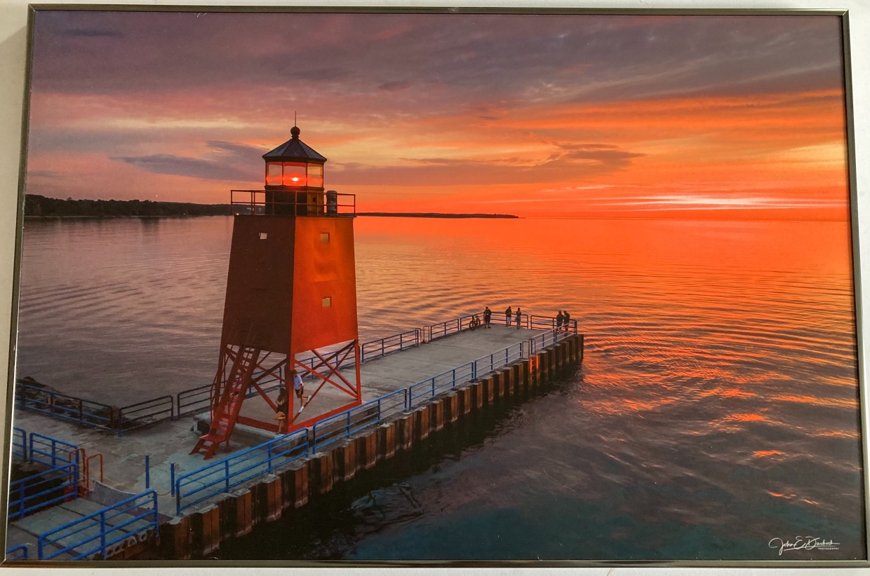 Lake Michigan Sunset at South Pier Lighthouse | South Pier Lighthouse ...