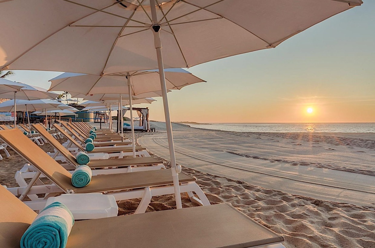 Enjoy the Desert Landscape by the Sea | Fins Attached Online 2025 ...