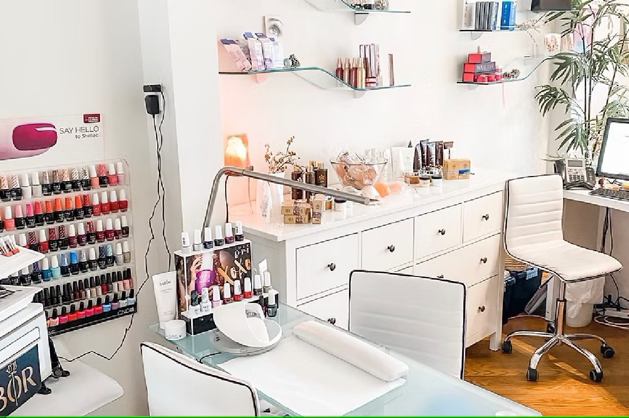 European Face and Body Studio - $100 Gift Card | LCS Virtual Auction ...