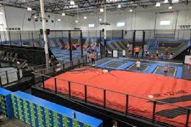 Four - 90 Min Sky Zone Jump Passes | 2024 LCC Barn Bash Online Auction ...