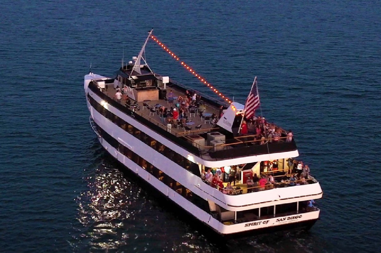 San Diego Harbor Tour for 4 people | 2024 LCC Barn Bash Online Auction ...