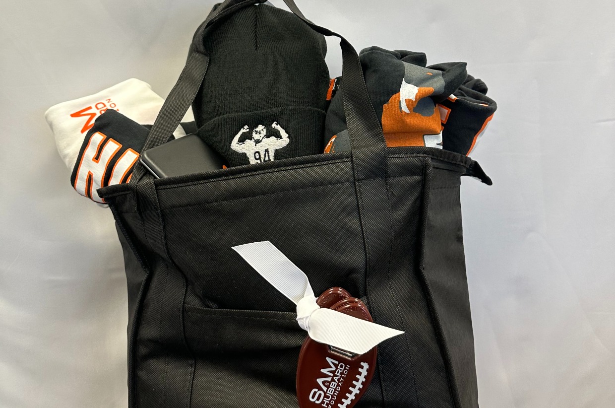 Cincinnati Kid | Sam Hubbard Foundation Fowling Tournament Auction May ...