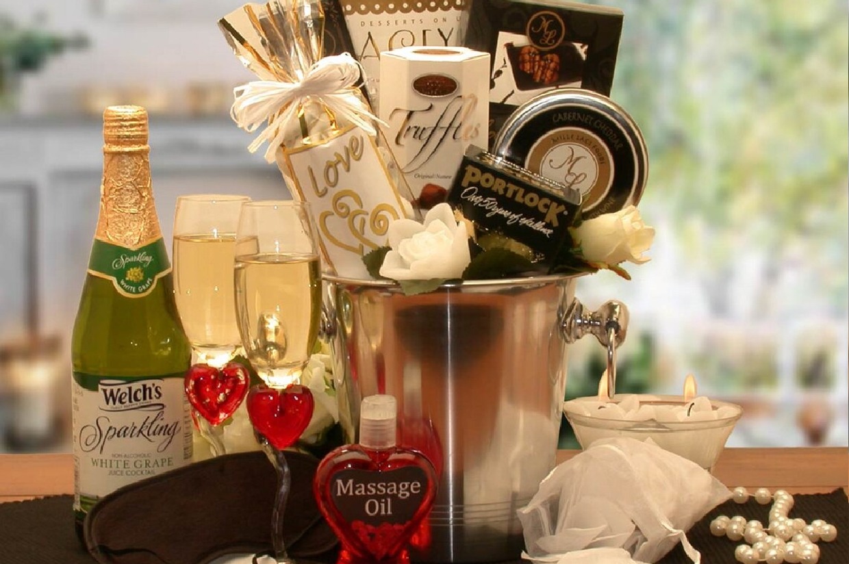 Deluxe Romantic Evening for Two | Tony Yates Queen City Golf Classic ...