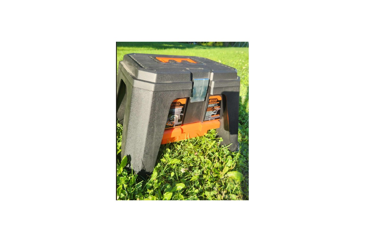 Tractix Storage Step Stool | Springbrook's Online Auction for Education ...