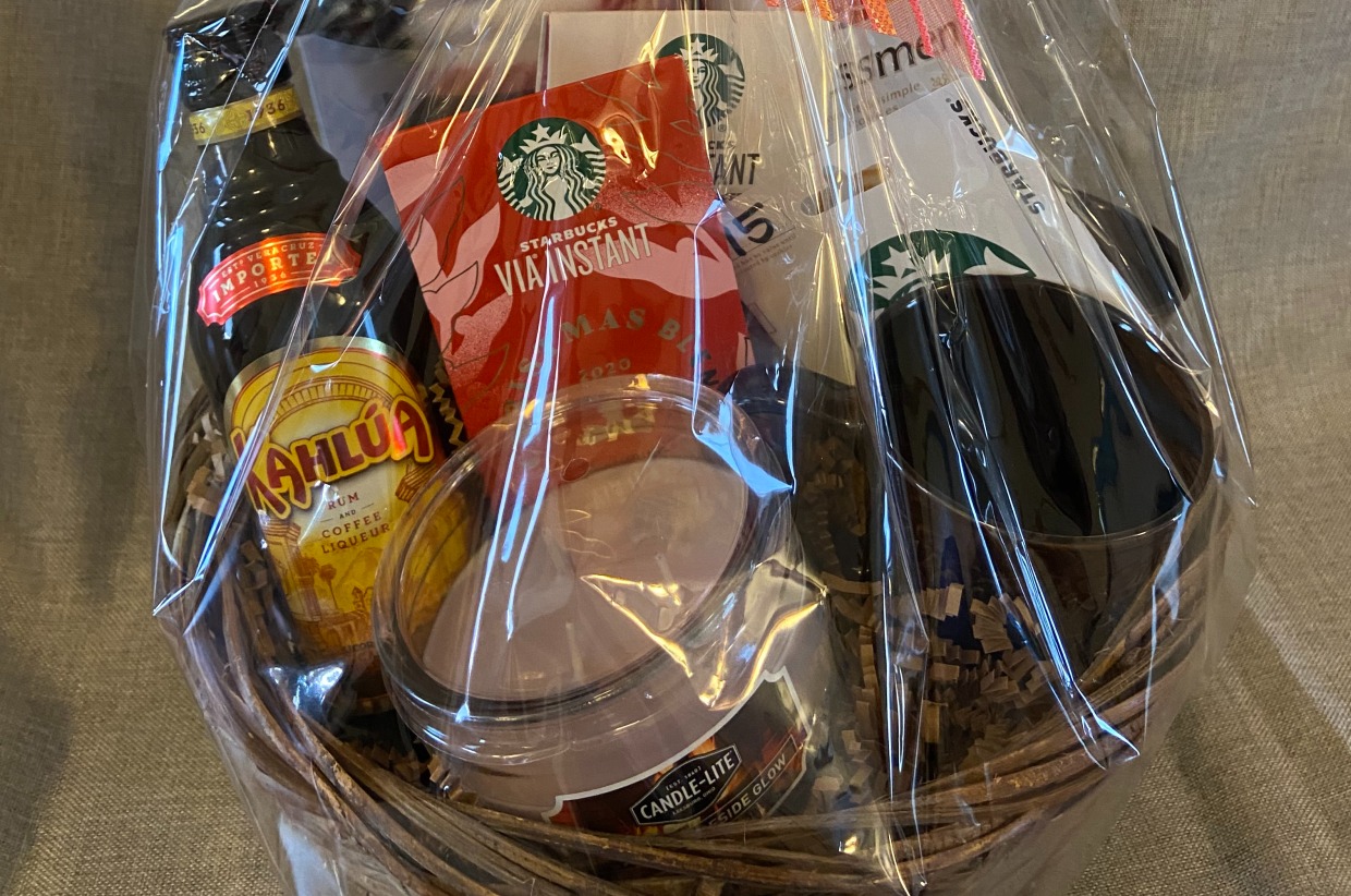 Coffee and Kahlúa Gift Basket | Holiday Gift Auction to Benefit Table ...
