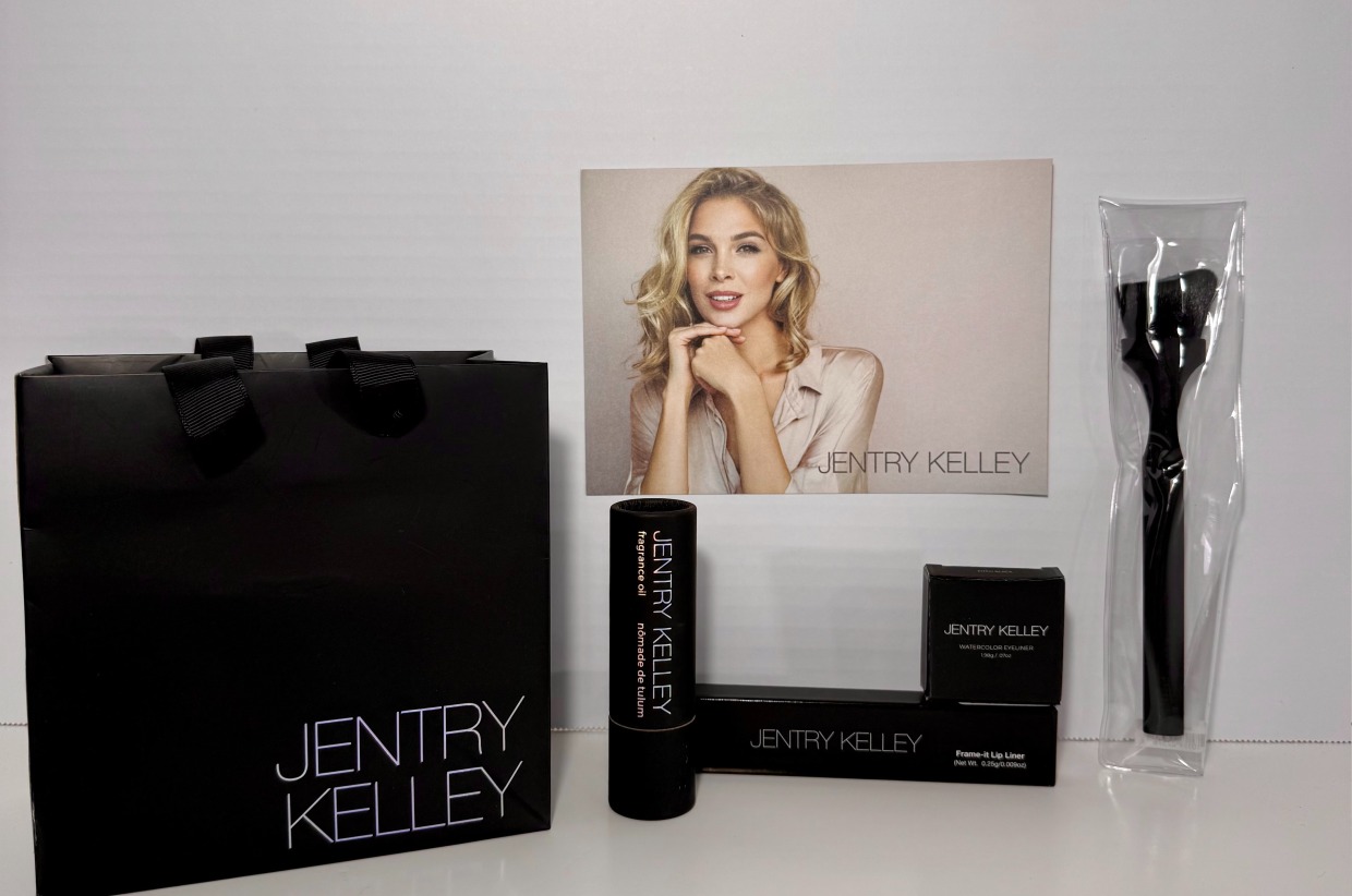 Jentry Kelley Makeup Lesson and Makeup — 2026 Vintage Vegas Casino ...