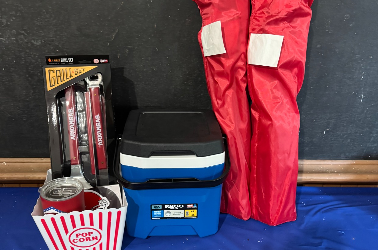 Razorback Tailgate Ready | Karnawal Silent Auction 2025 | Immaculate ...