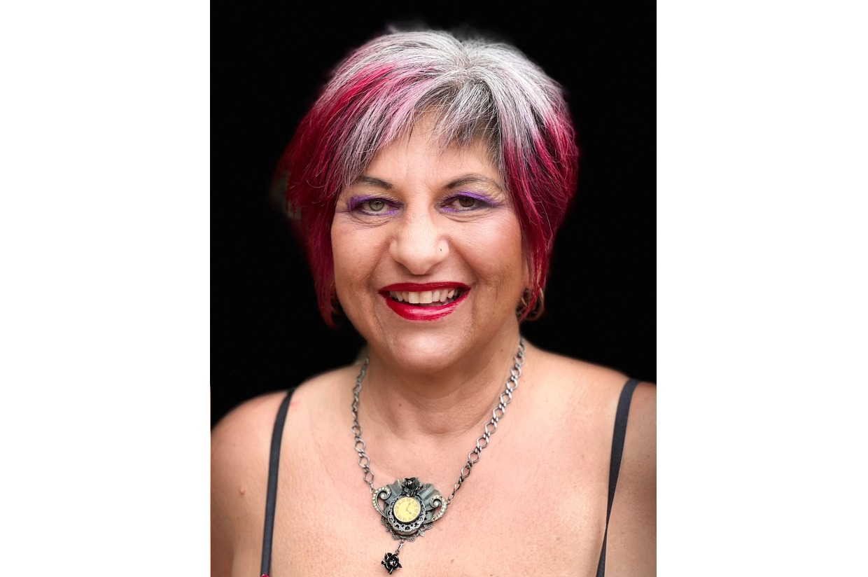 Somebody Hold Me: Coaching session on platonic touch — In the Wake of ...