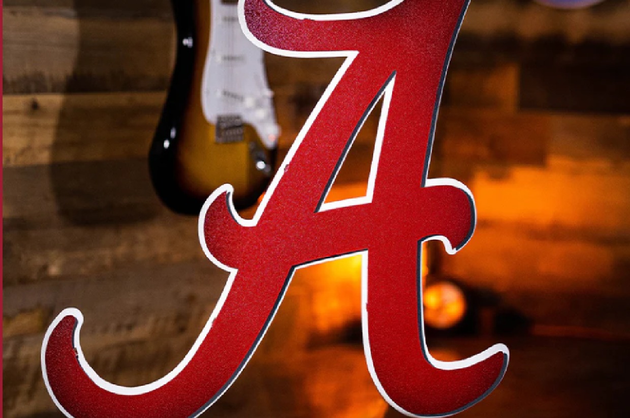 Alabama "A" 3D Vintage Metal Wall Art | GOE Foundation Silent Auction ...
