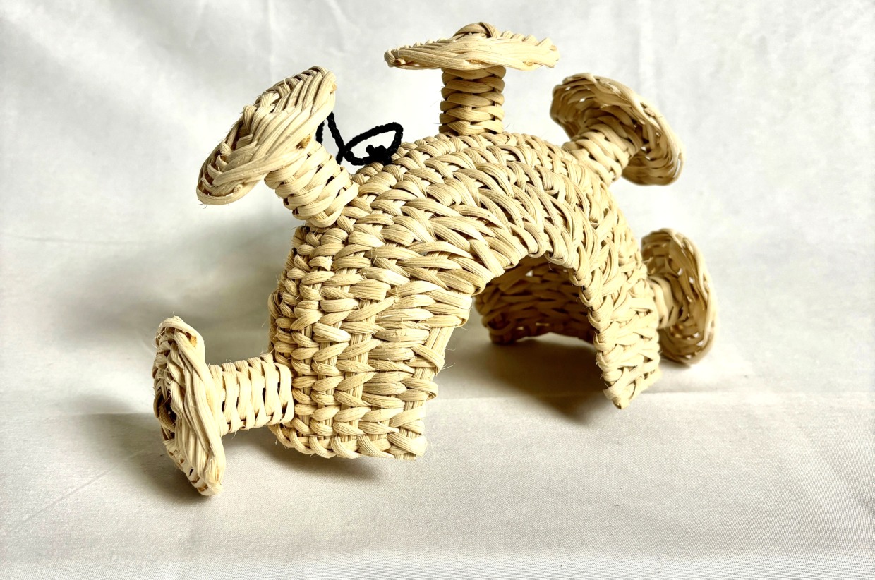 Mini Mahiole made with Reed Material | KSM Ho'olaule'a Auction 2025 ...