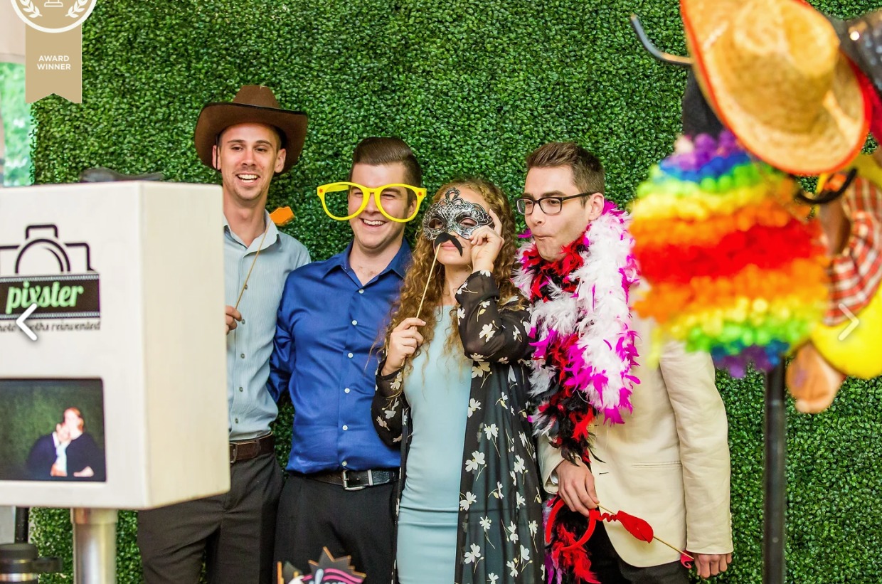 Photo Booth for 1 Hour | Cabina de fotos por 1 hora | 2024 Spring ...