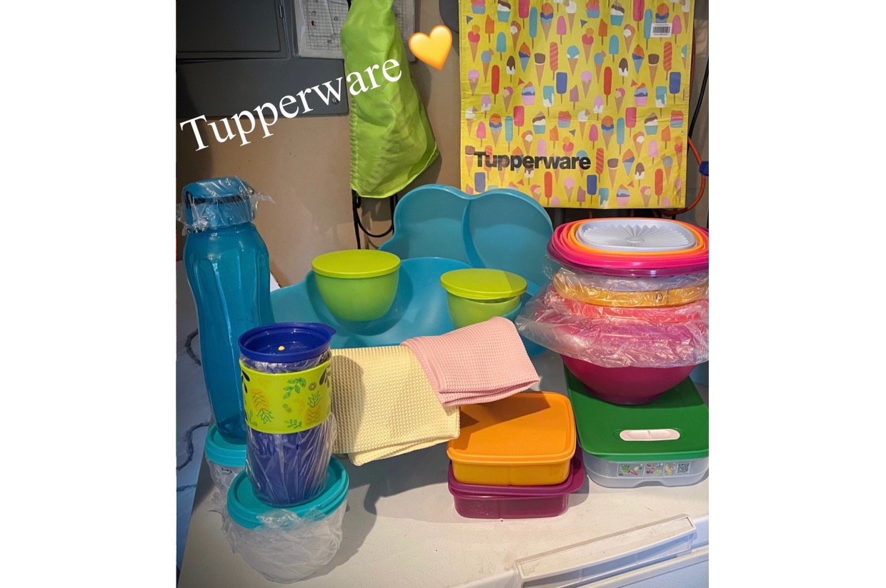Tupperware!! | Roxanne's Silent Auction | Day Maker's | BetterWorld