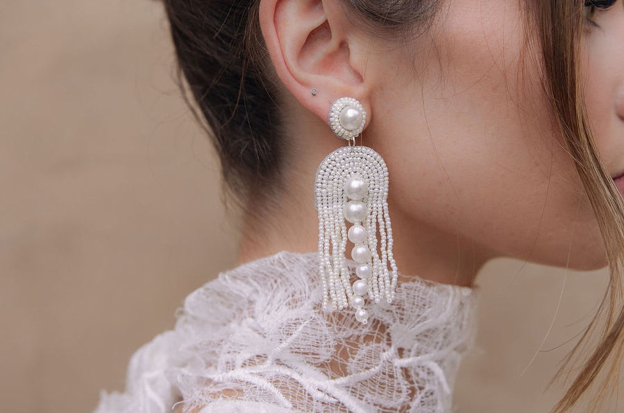 Bold White Earrings | 2025 Meredith Auction - Silent and LIVE ...