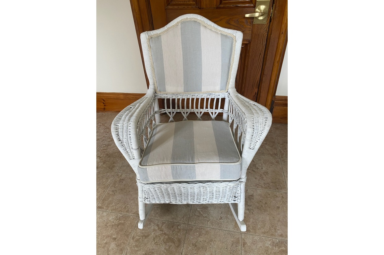 Antique Wicker Rocker | 5th Annual Historic Salem Courthouse Online ...