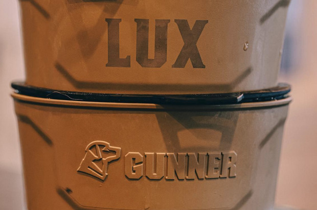Tan Gunner Kennel Dog Food/Water Bowls | 2024 Fall Grand - Gateway ...